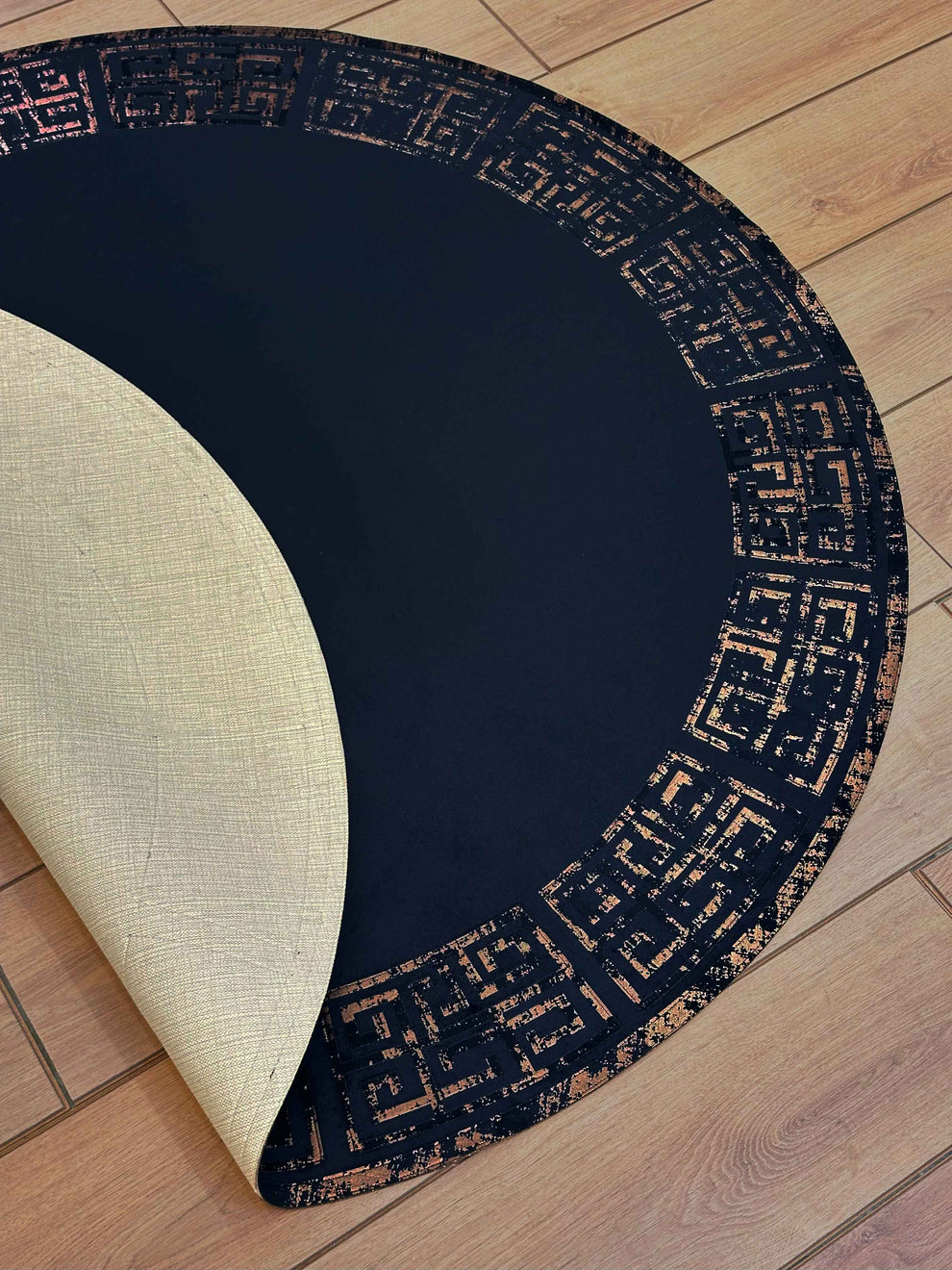 Anka Round Luxury Rug, Greek Key Pattern Leather Mat, Washable Carpet