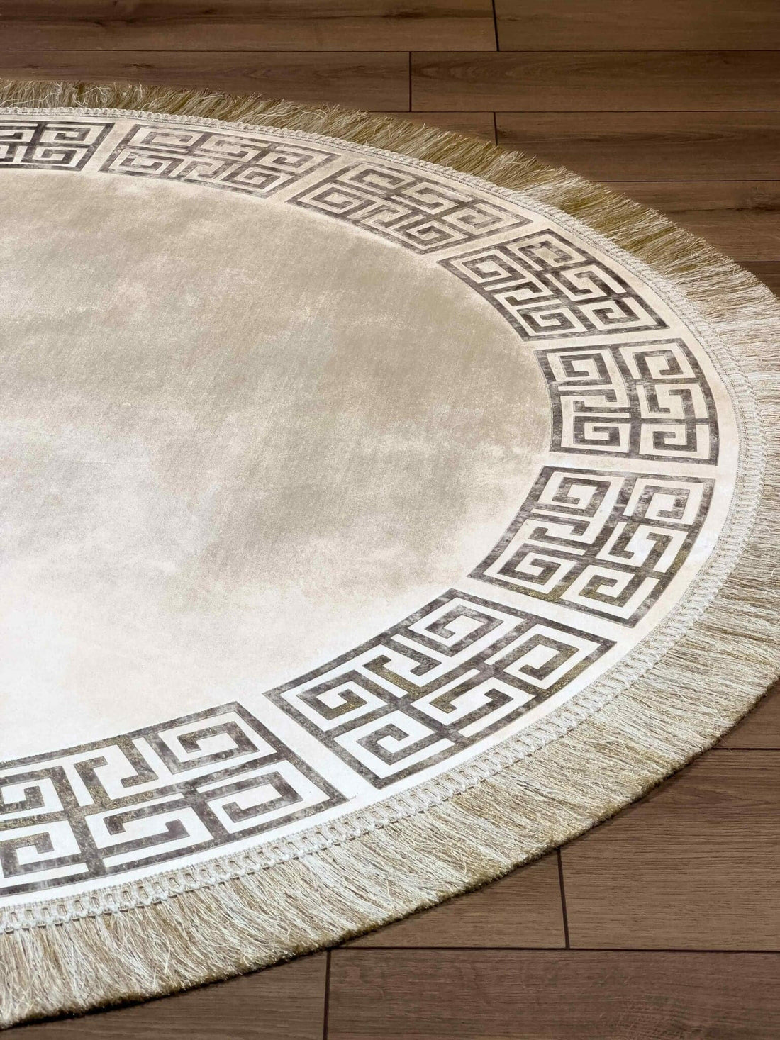 Anka Round Velvet Rug, Greek Key Style Patterned Mat, Washable Carpet
