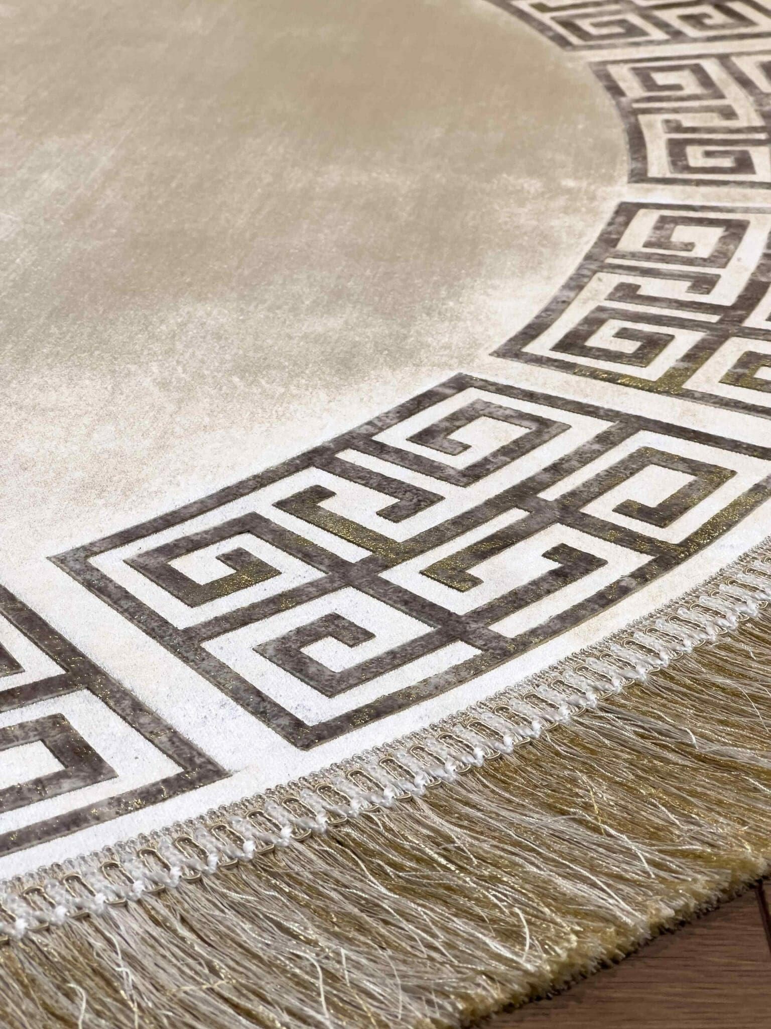 Anka Round Velvet Rug, Greek Key Style Patterned Mat, Washable Carpet