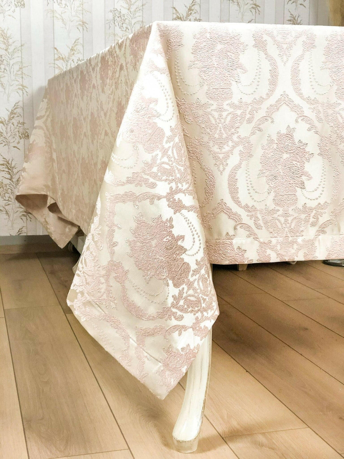 Buket Gold Rose Jacquard Satin Tablecloth & Covers, Luxury Table Linen