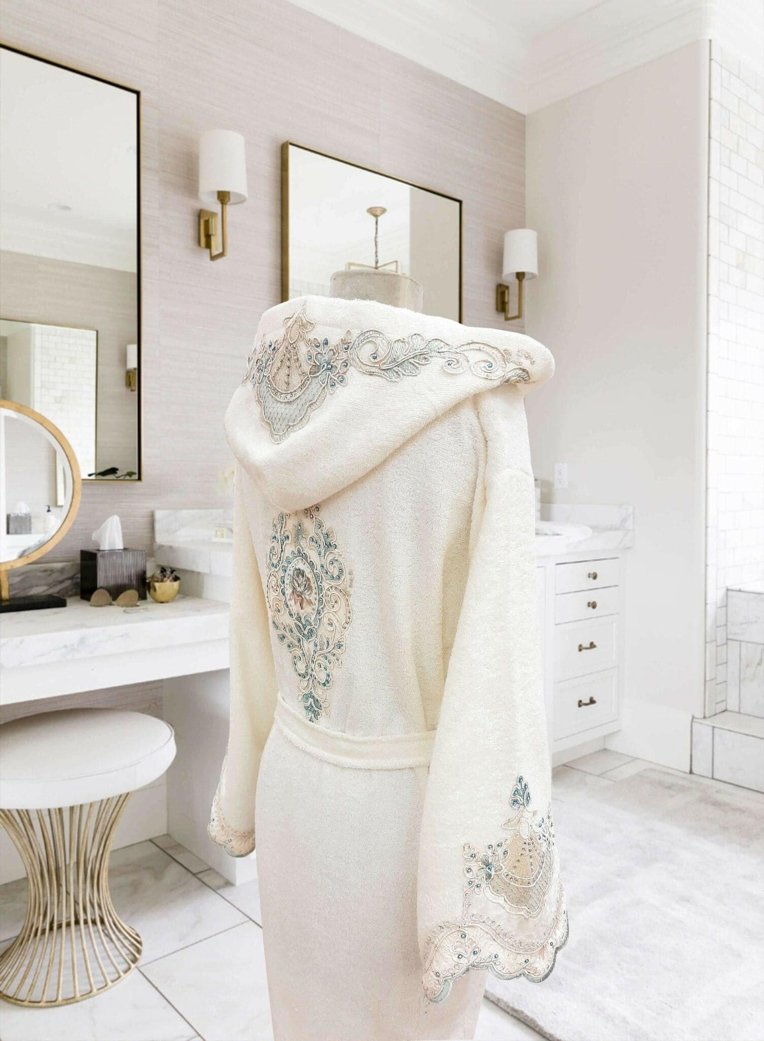 Fiona Floral Embroidery Lace White Women's Bathrobe Set, Luxury Robe