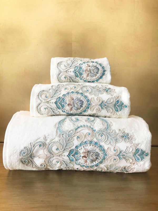 Fiona Floral Embroidery Lace 3 Piece Towel Set, Decorative Towels