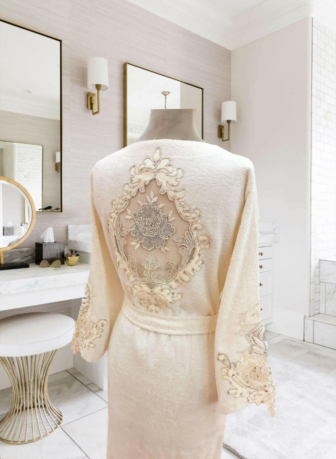 Gul Floral Embroidery Lace White Women's Bathrobe Set, Luxury Robe