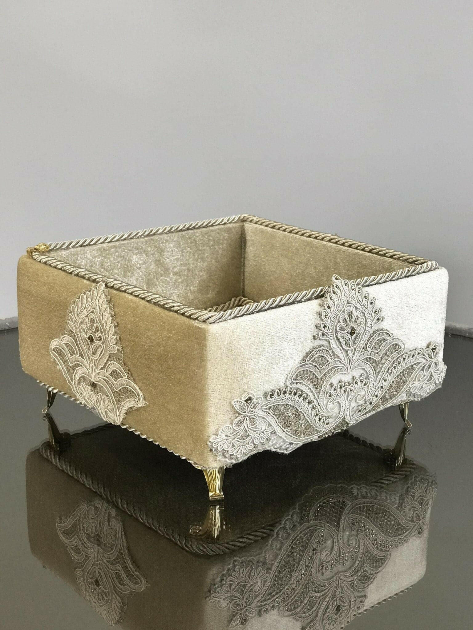 Mesi Decorative Towel Box, Modern Embroidery Bathroom Towel Box Set