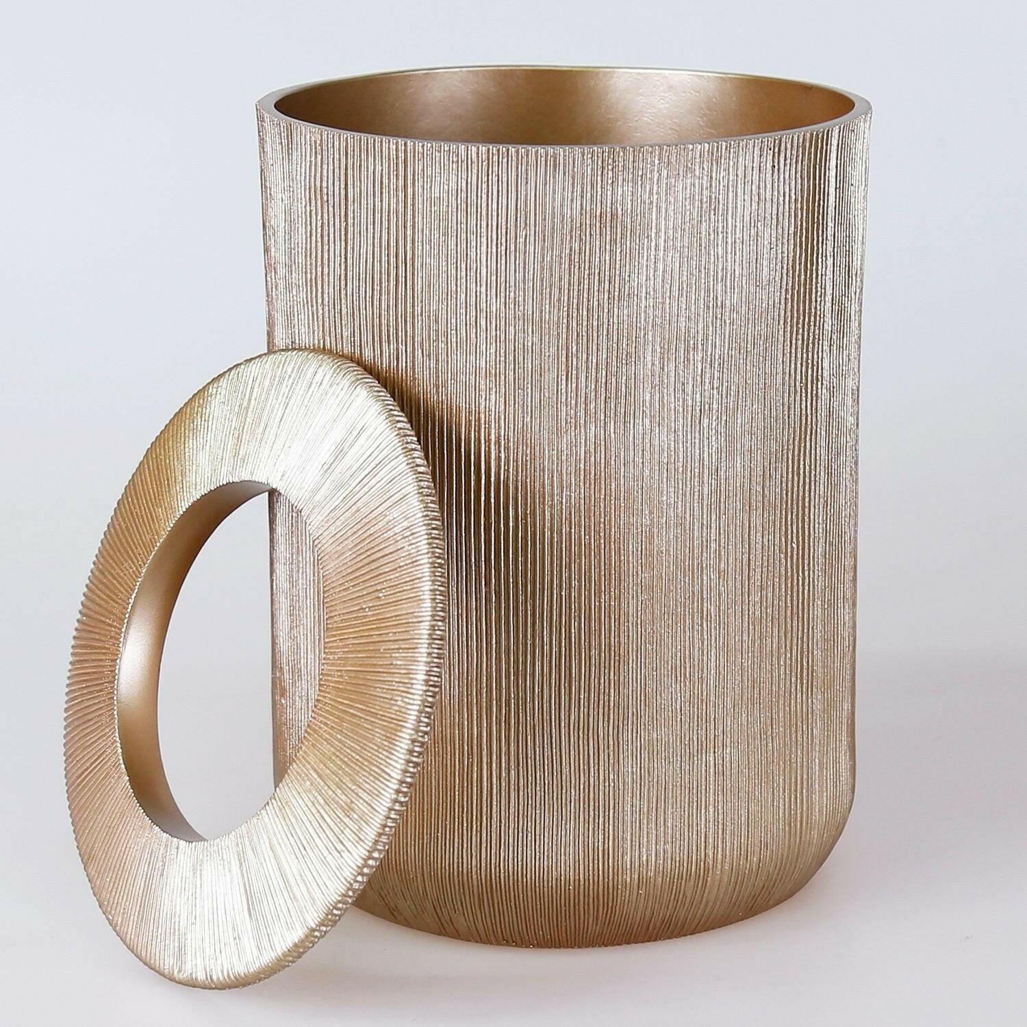 Nida Bathroom Accessory Set, Luxury Striped Bath Decor, Resin Bath Set