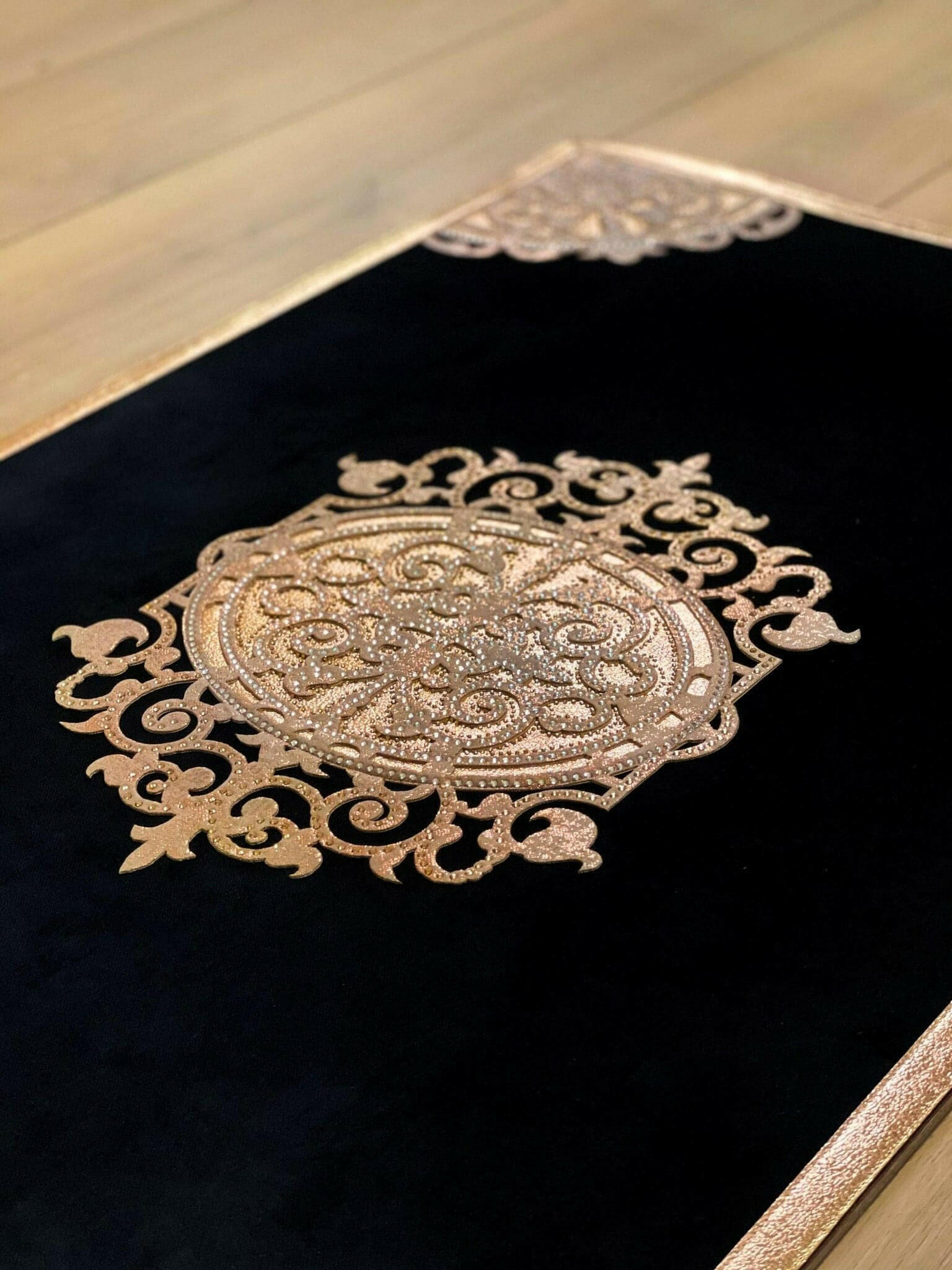 Ruya Rectangular Velvet Rug - Royal Style Velvet Appliqué Non Slip Mat