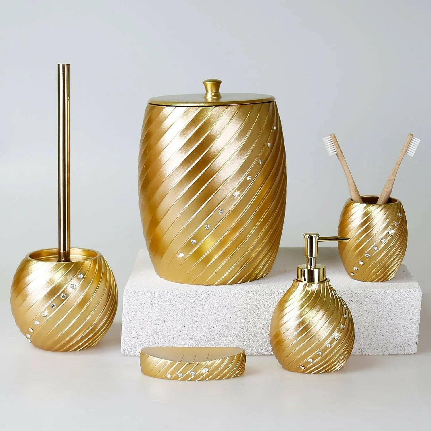 Valya 5 Pieces Bathroom Accessory Set, Luxury Organic Resin Bath Decor